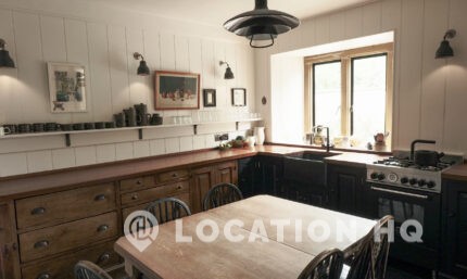 The Parsonage - Tithe Barn - Location HQ