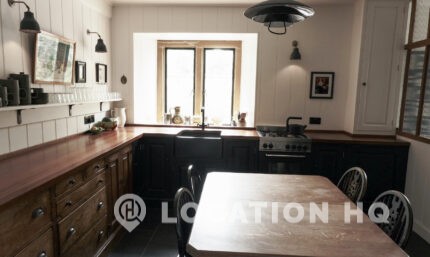 The Parsonage - Tithe Barn - Location HQ